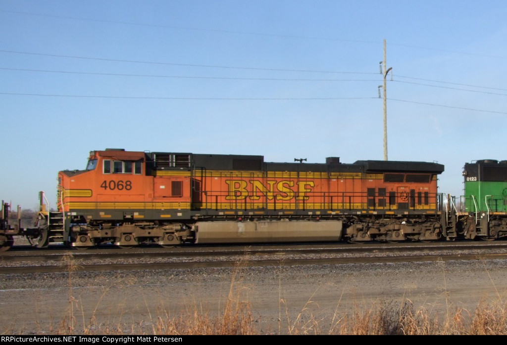 BNSF 4068
